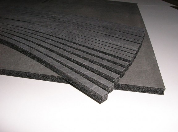 Mikroporezní / Moosguma - EPDM 500 kg/m3 - 3 mm mikroporezní / pěnové ...